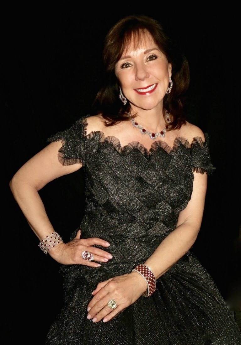 Valobra Treasure: Elizabeth Stein